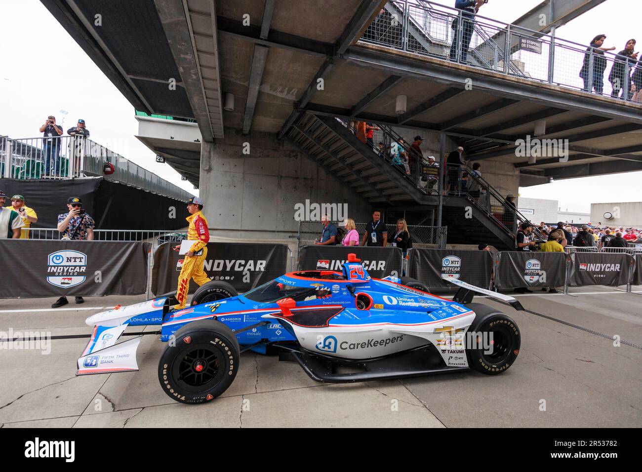 INDIANAPOLIS, INDIANA, UNITED STATES - 2023/05/28: Crew of racing ...