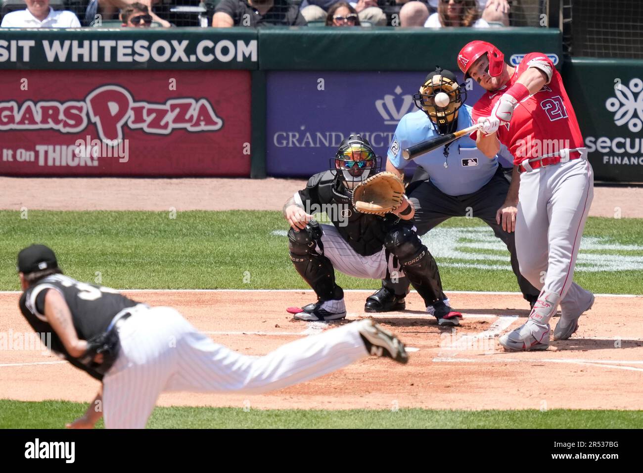 Los Angeles Angels' Mike Trout hits a two-run home run off Chicago ...