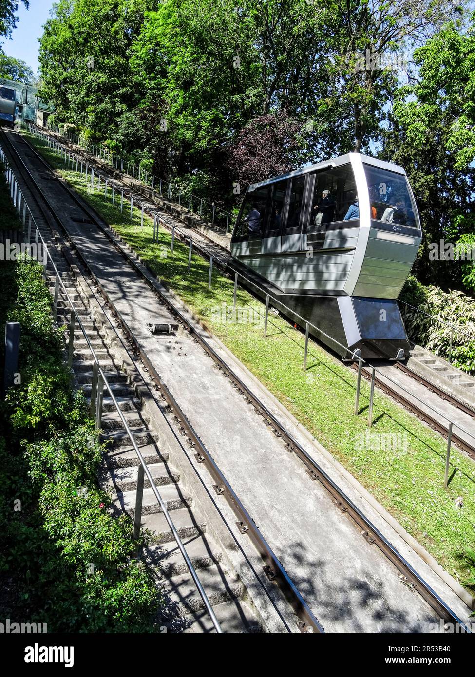 The Funiculaire de Montmartre up to the Basilica, Sacré Coeur de ...