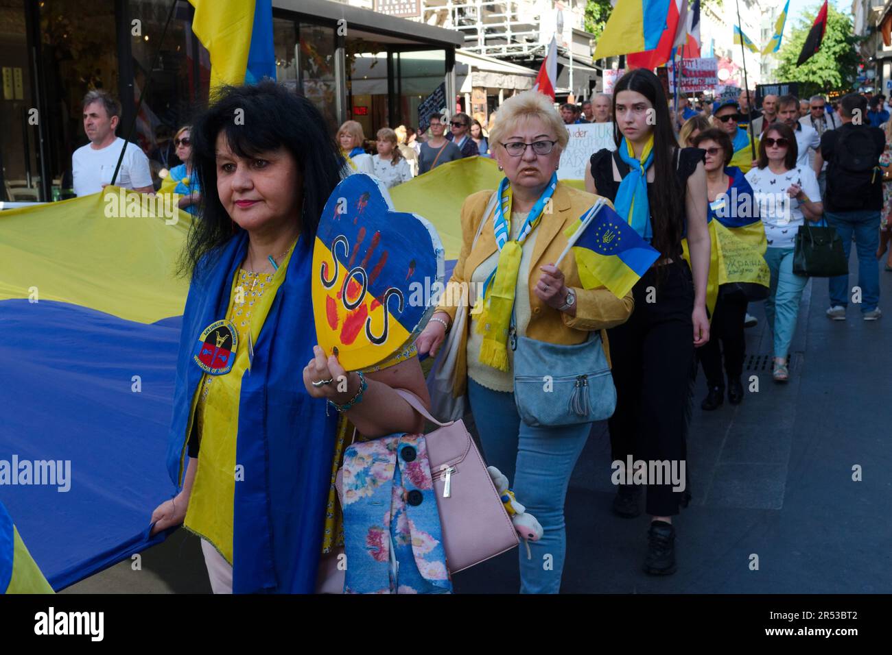Manifestation organisée à Paris par "UUF 1949" qui réclame plus de ...