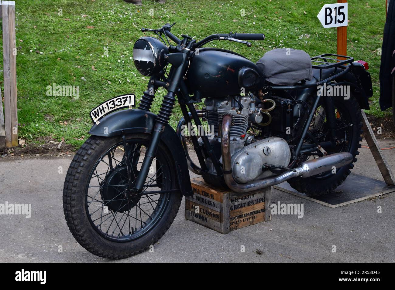 The Great Escape motorcycle, Triumph TR6 650, go on hum the tune you ...