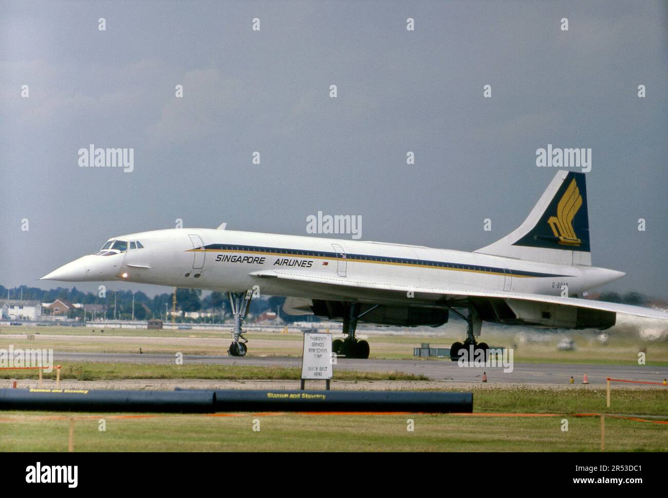 G-BOAD British Airways Concorde 210 seen here taxiing for a 28L take ...