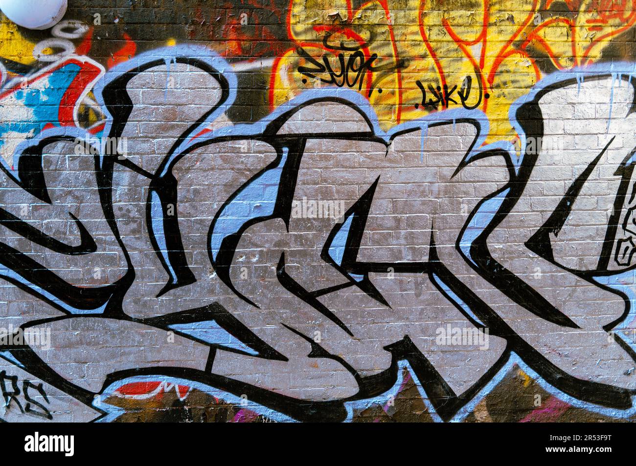 Bright graffiti hi-res stock photography and images - Alamy