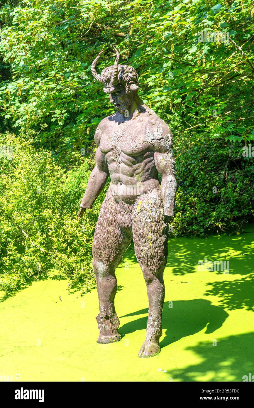 Wooden horned devil on walking track to Devil's Hole Viewing Platform ...