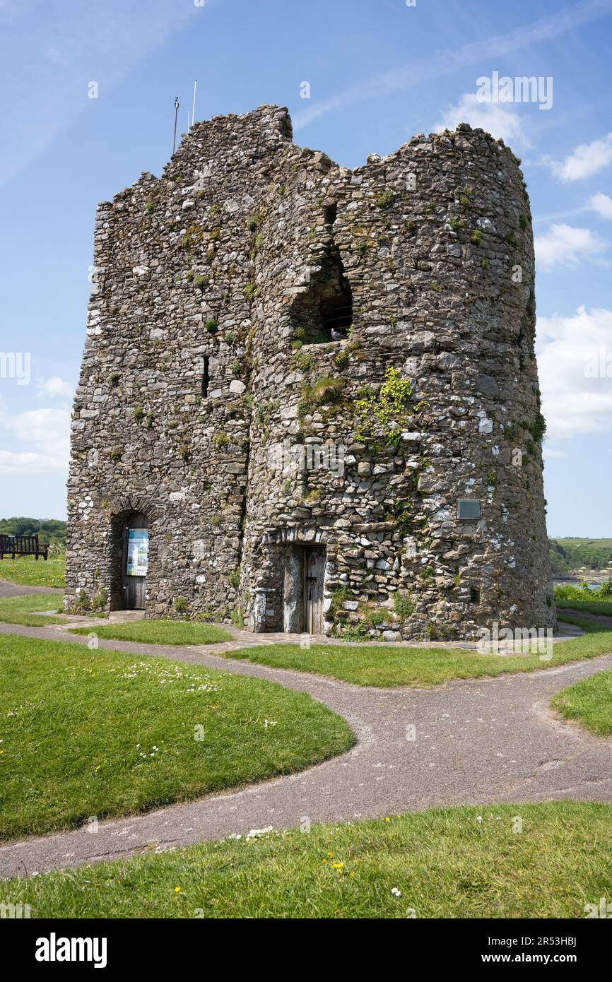 Tenby castle hi-res stock photography and images - Alamy
