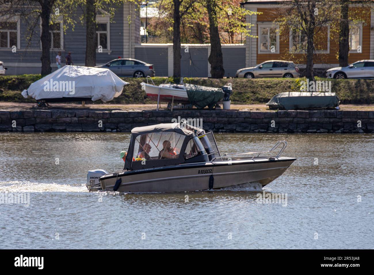 Bouncebreak Motor Boat