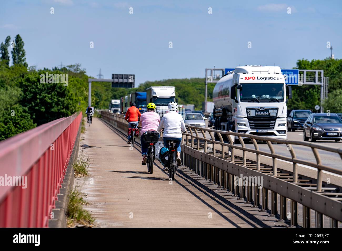 Cycle path of the Beeckerwerth motorway bridge, A42, Duisburg NRW ...