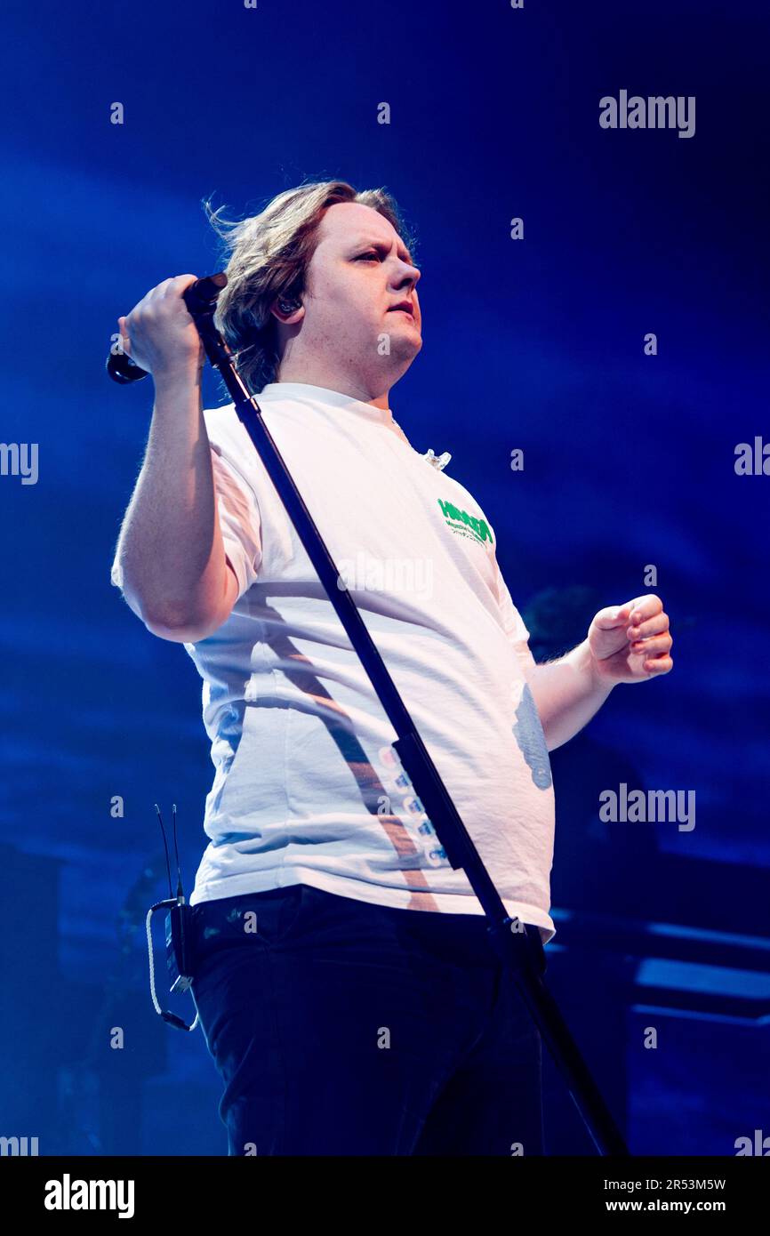 Lewis capaldi outfit hi-res stock photography and images - Alamy