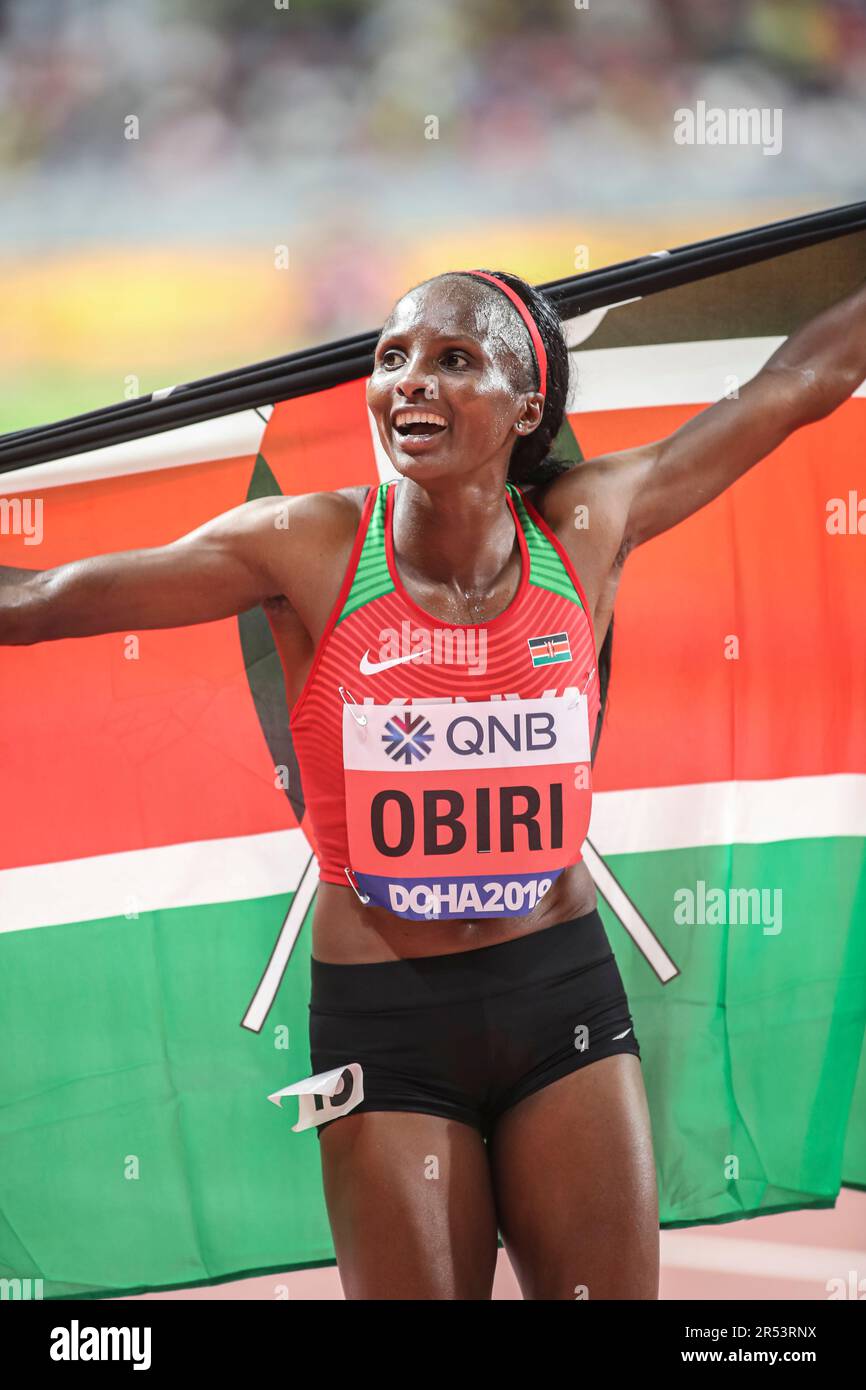 Hellen Obiri celebrating with her country's flag in the 5000 meters at ...