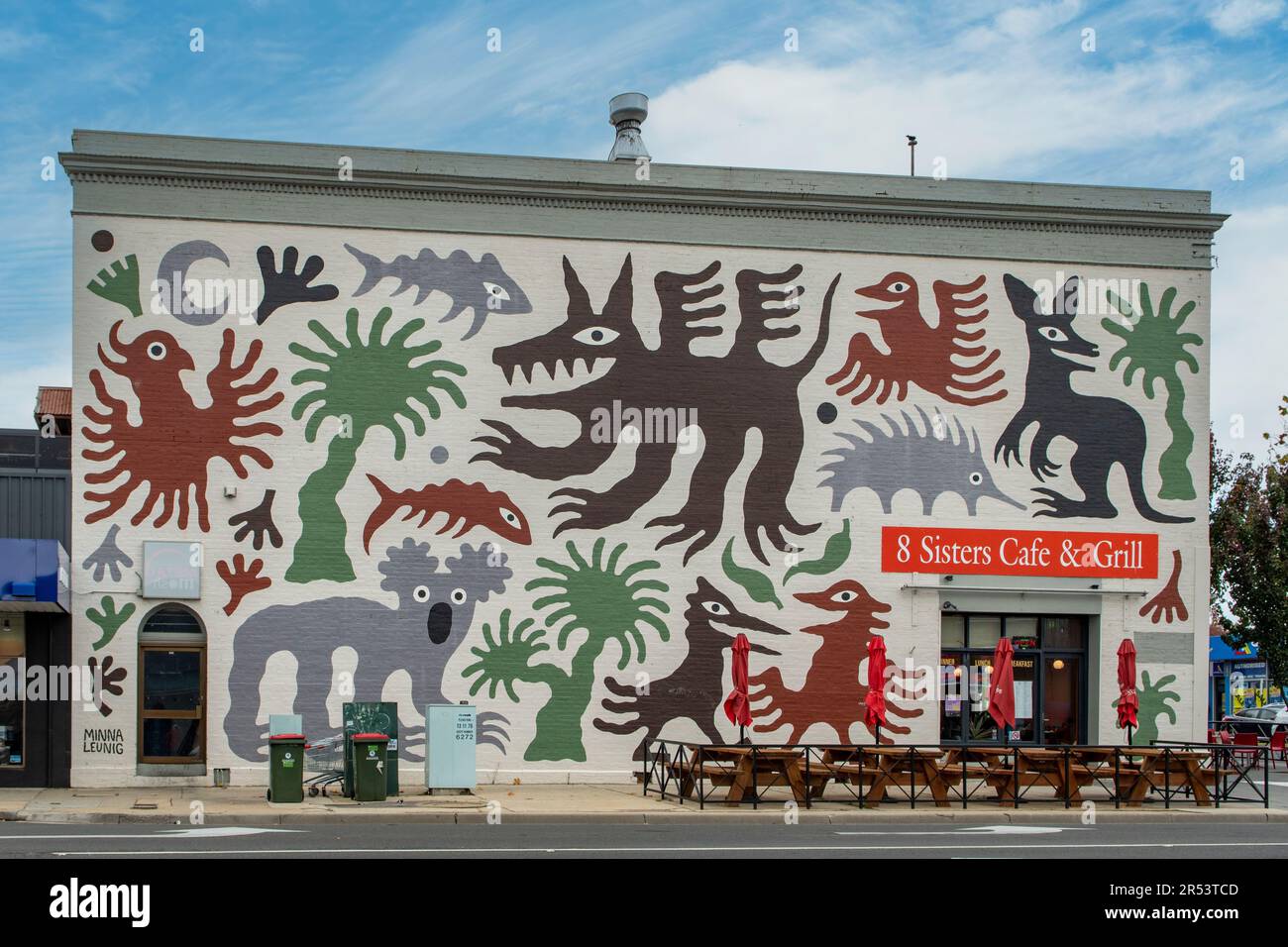Minna Leunig Street Art, Bendigo, Victoria, Australia Stock Photo - Alamy