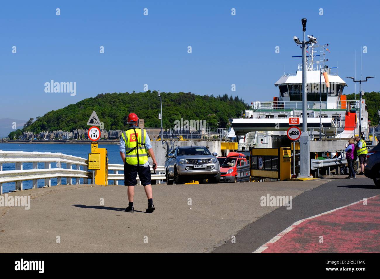 Oban ferry terminal with cars disembarking from MV Loch Frisa, Oban ...