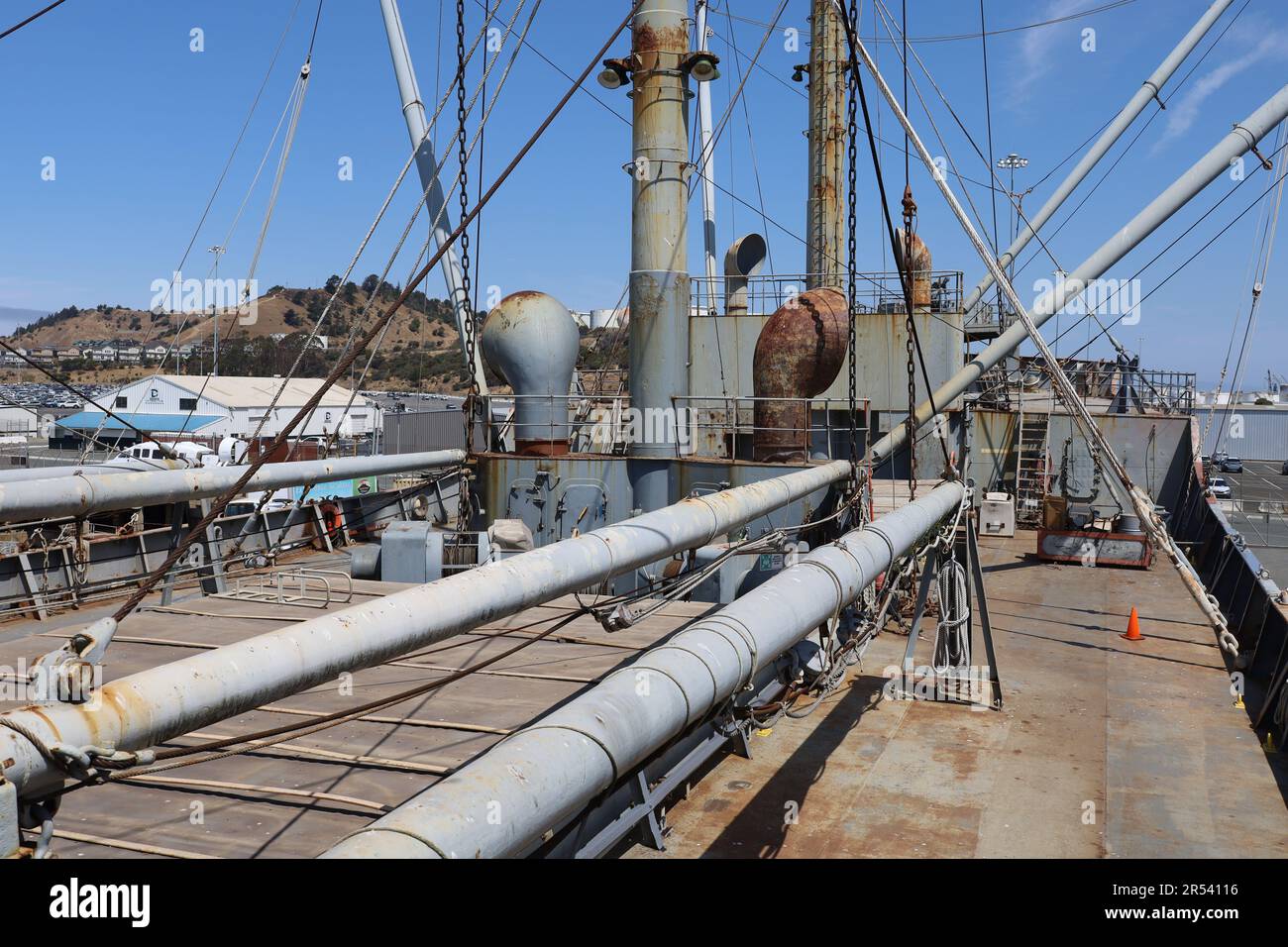 Uss red oak victory hi-res stock photography and images - Alamy