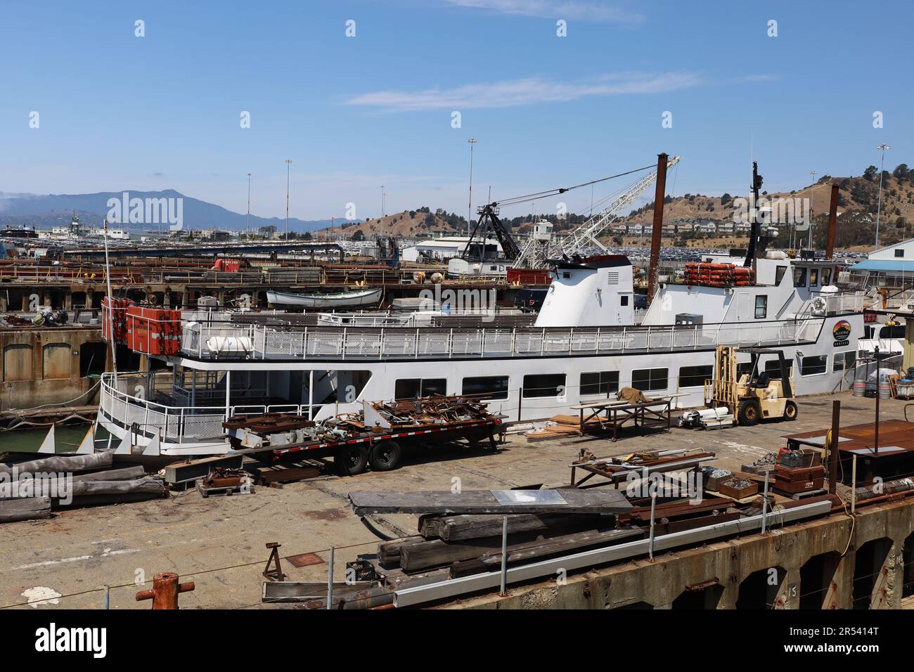 Uss red oak victory hi-res stock photography and images - Alamy