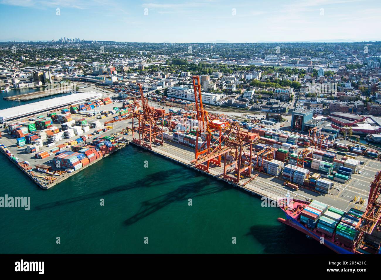 Canada wharf aerial hi-res stock photography and images - Alamy