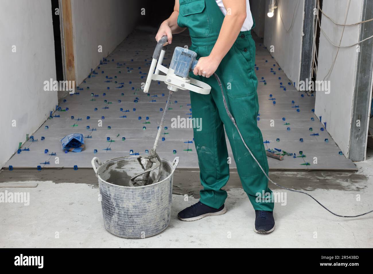 Tile adhesive hi-res stock photography and images - Alamy