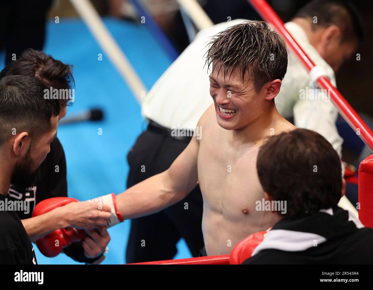 Hayato Tsutsumi of Japan reacts during OPBF (Oriental and Pacific ...