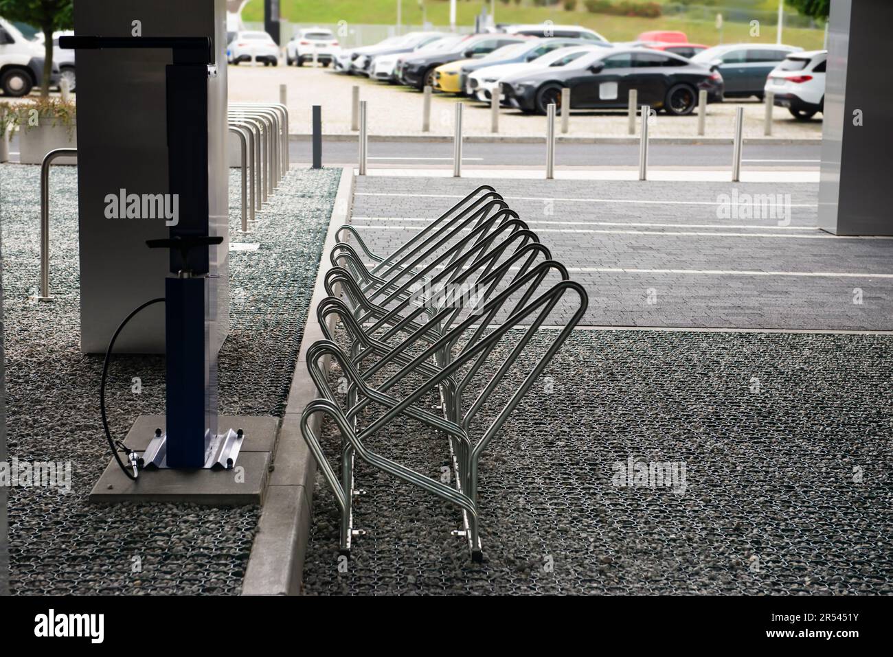 Shiny bike rack hi-res stock photography and images - Alamy