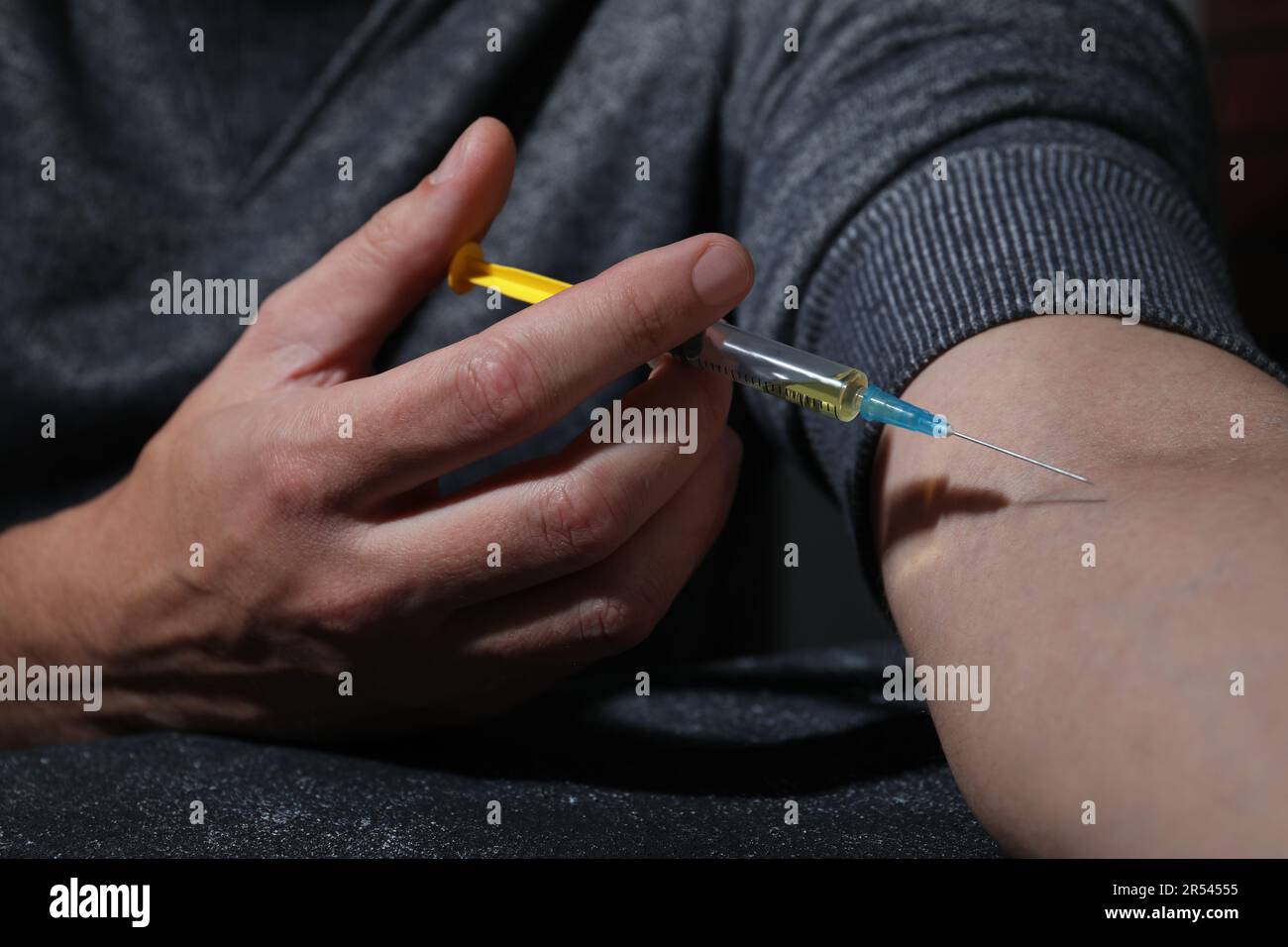 Taking drugs forbidden hi-res stock photography and images - Alamy