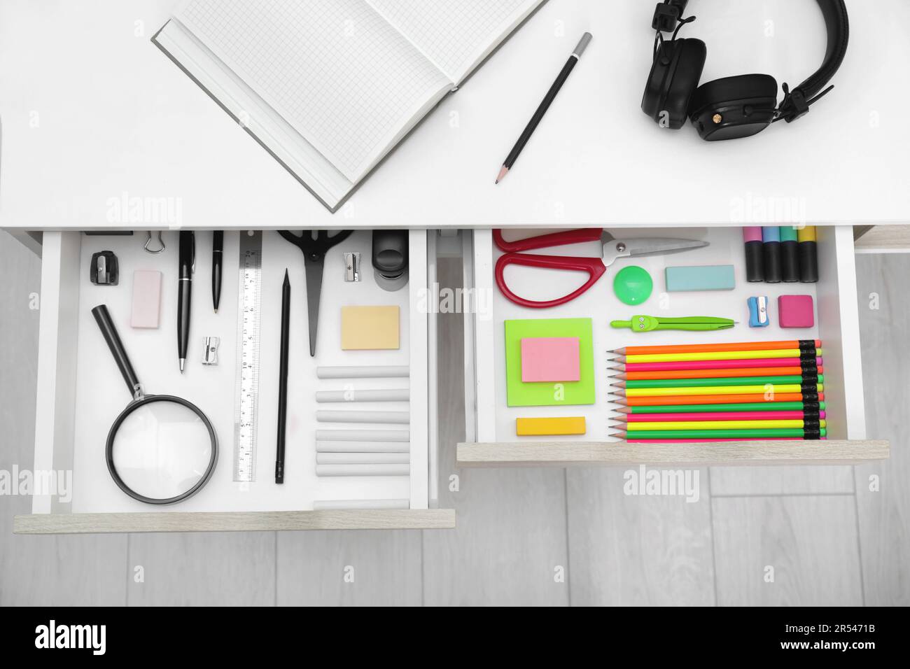 Office drawers view hi-res stock photography and images - Alamy