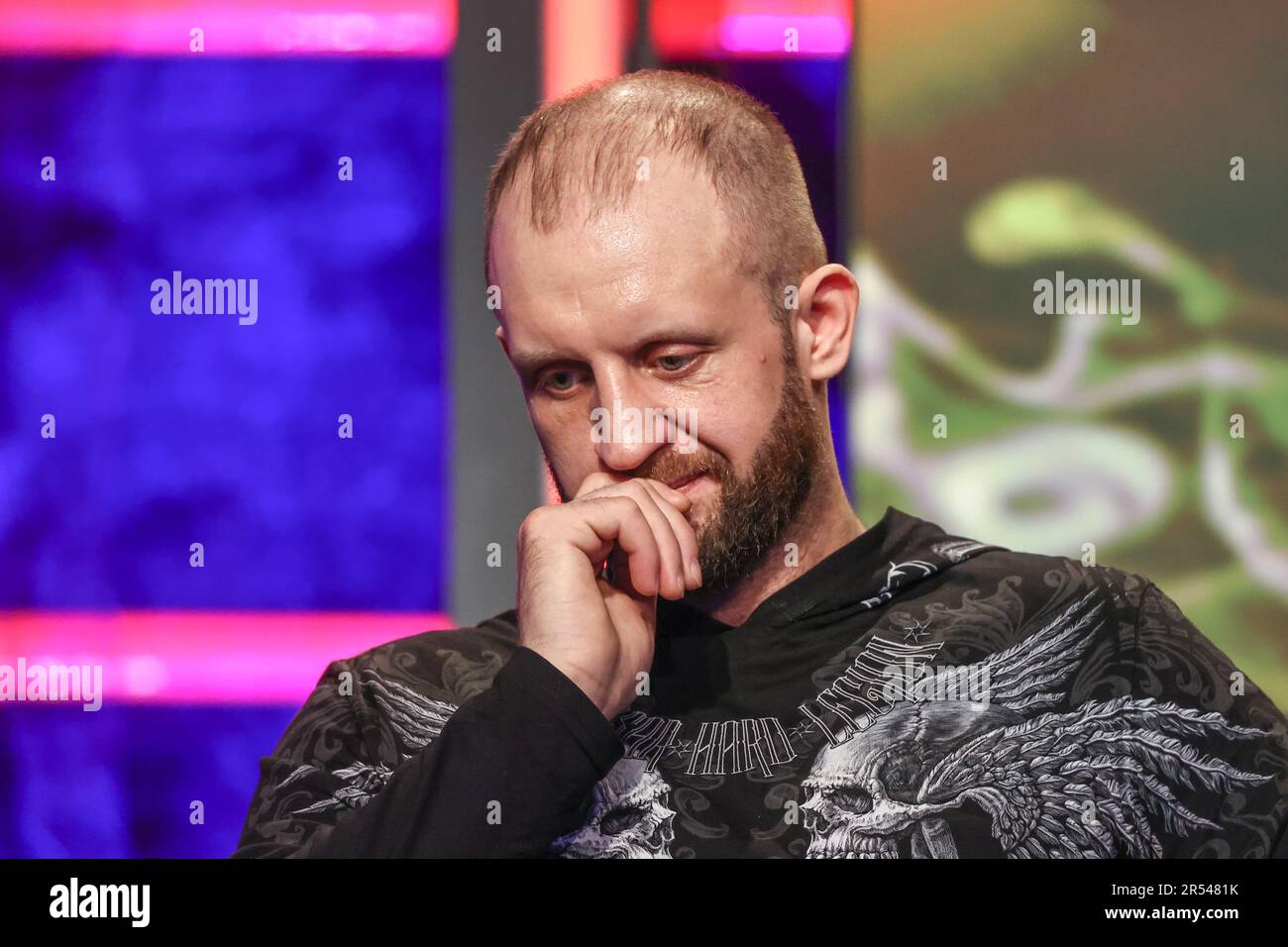 Miz tv hi-res stock photography and images - Alamy