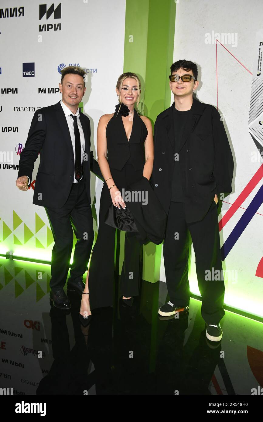 Moscow. Actor Stanislav Yarushin and singer Akmal (right) before the start of the first part of ...