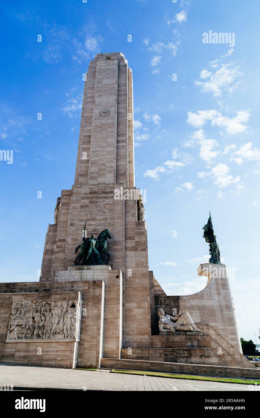 Monumento a la bandera argentina hi-res stock photography and images ...