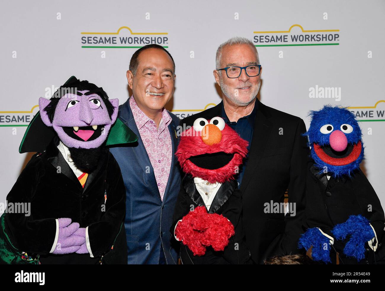 Actor Alan Muraoka, left, and husband Herb Perry pose with Count von ...