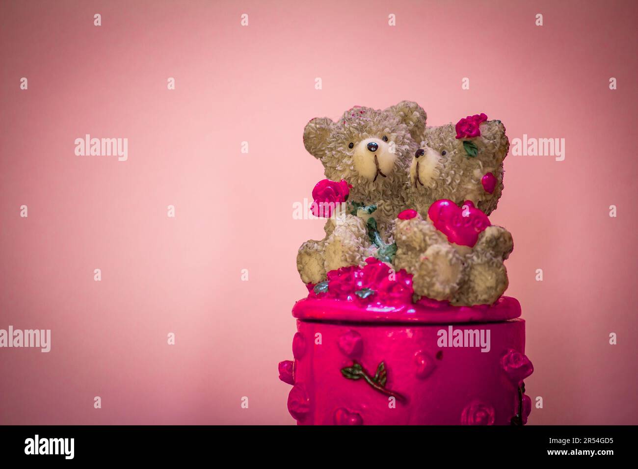 Cute hugging bears which is a symbol of love and romance. Use for ...