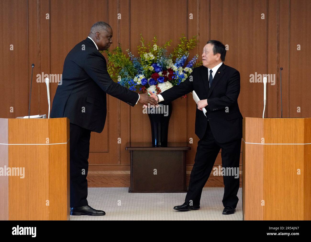 Tokyo, Japan. 1st June, 2023. US Secretary of Defense Lloyd Austin (L ...