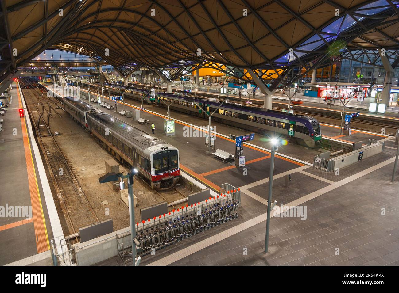Southern cross rail station hi-res stock photography and images - Alamy