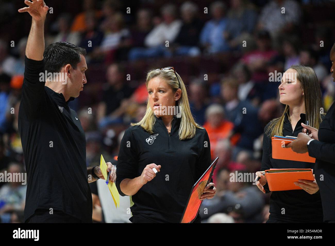 UNCASVILLE, CT - MAY 30: Indiana Fever head coach Christie Sides ...