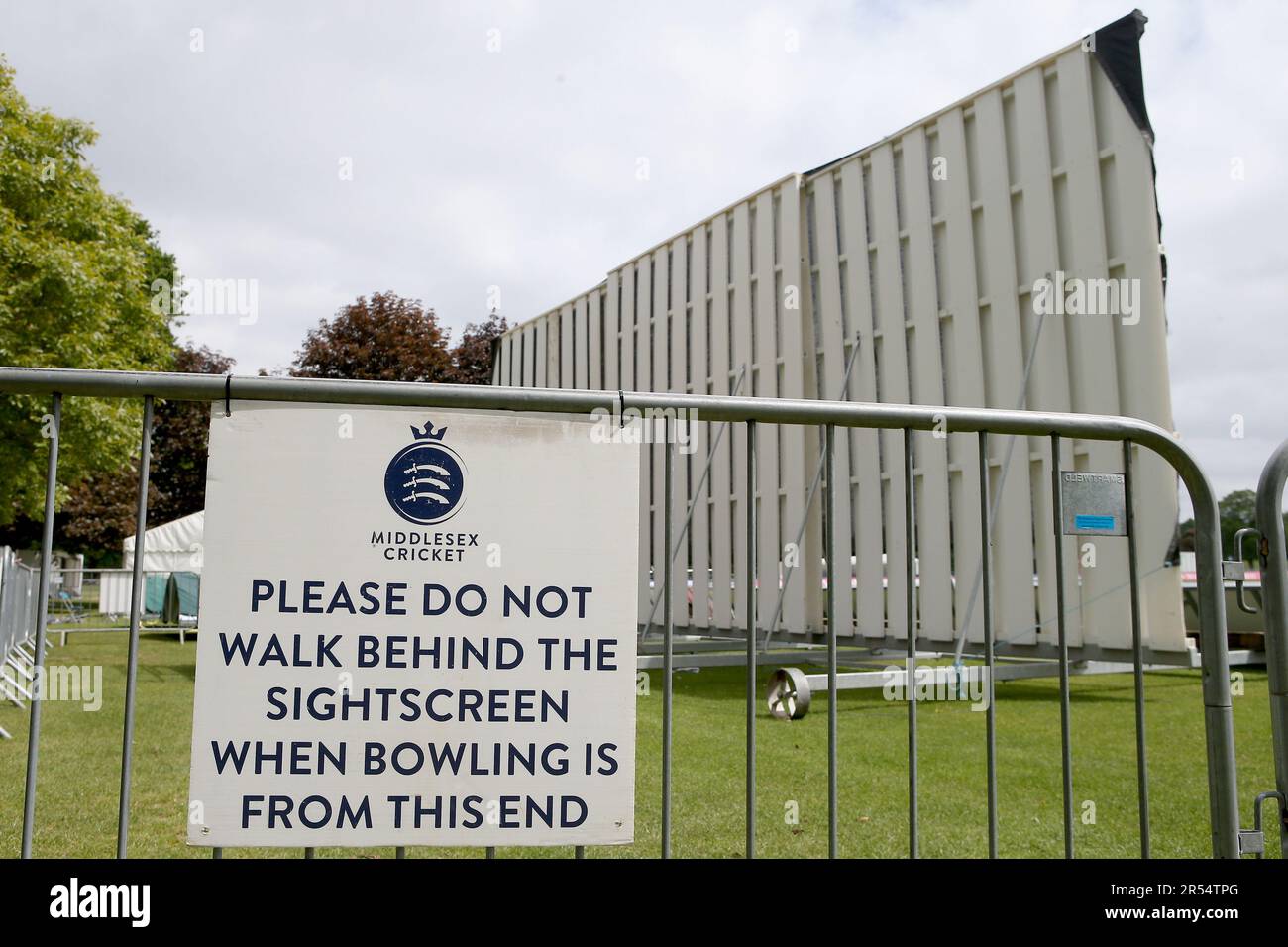 Twenty 20 cricket sign hi-res stock photography and images - Alamy