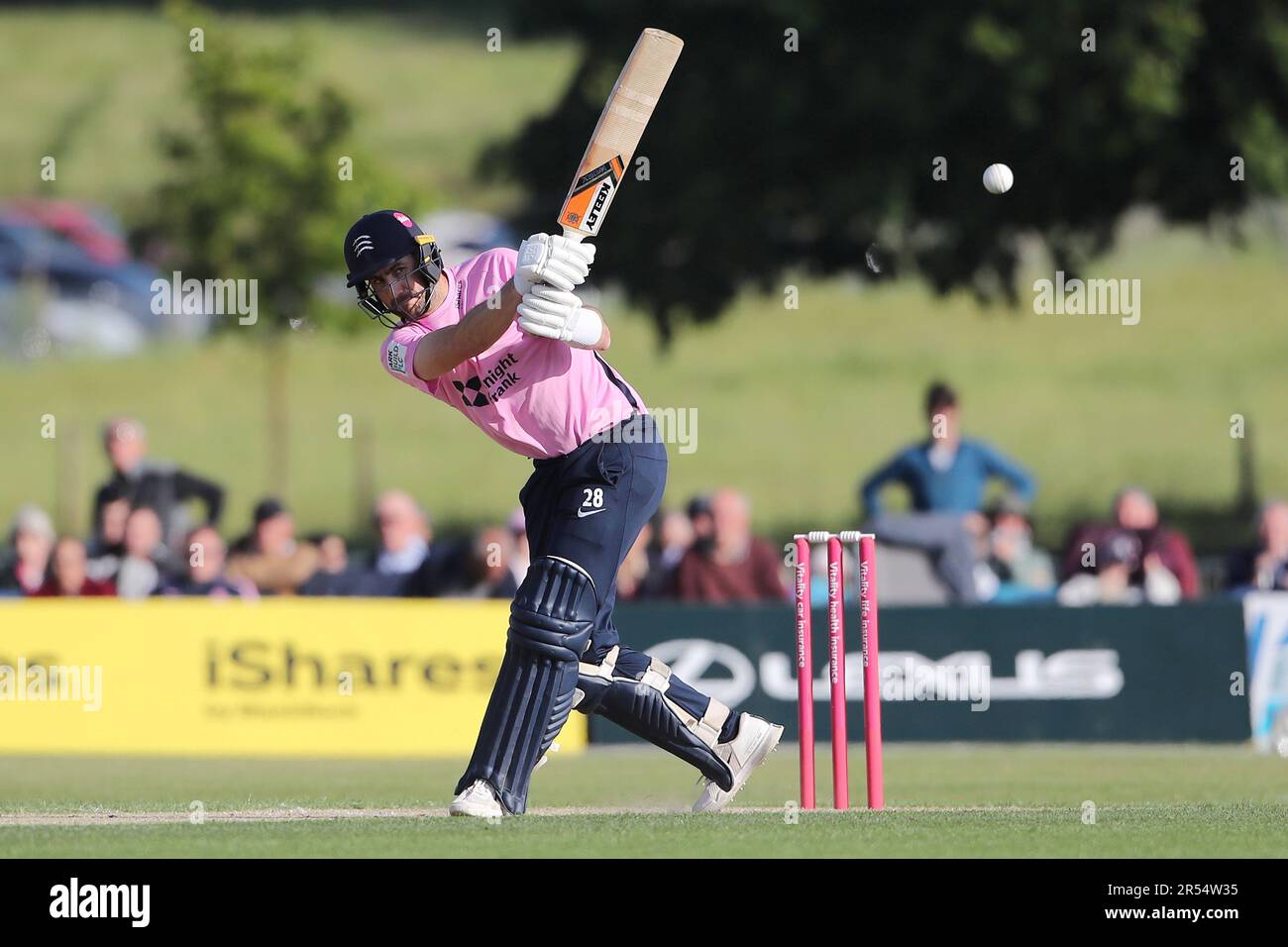 Stephen Eskinazi in batting action for Middlesex during Middlesex vs ...