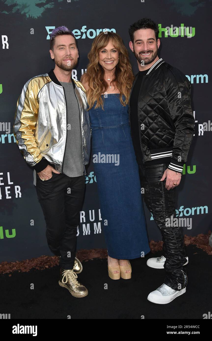 Lance Bass, Nikki DeLoach, Michael Turchin arrive at the season two ...