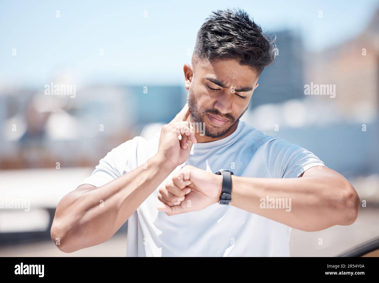 Man check pulse after running hi-res stock photography and images - Alamy