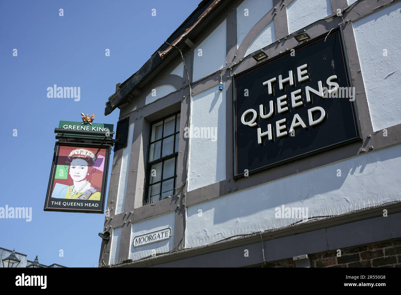 The Queens Head pub, Ormskirk, Lancashire, England, UK Stock Photo - Alamy