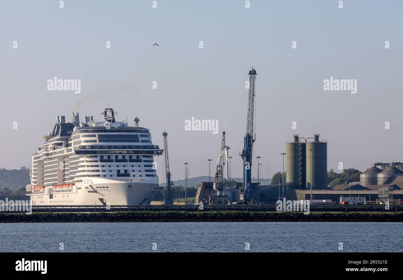 Deepwater berth hi-res stock photography and images - Alamy