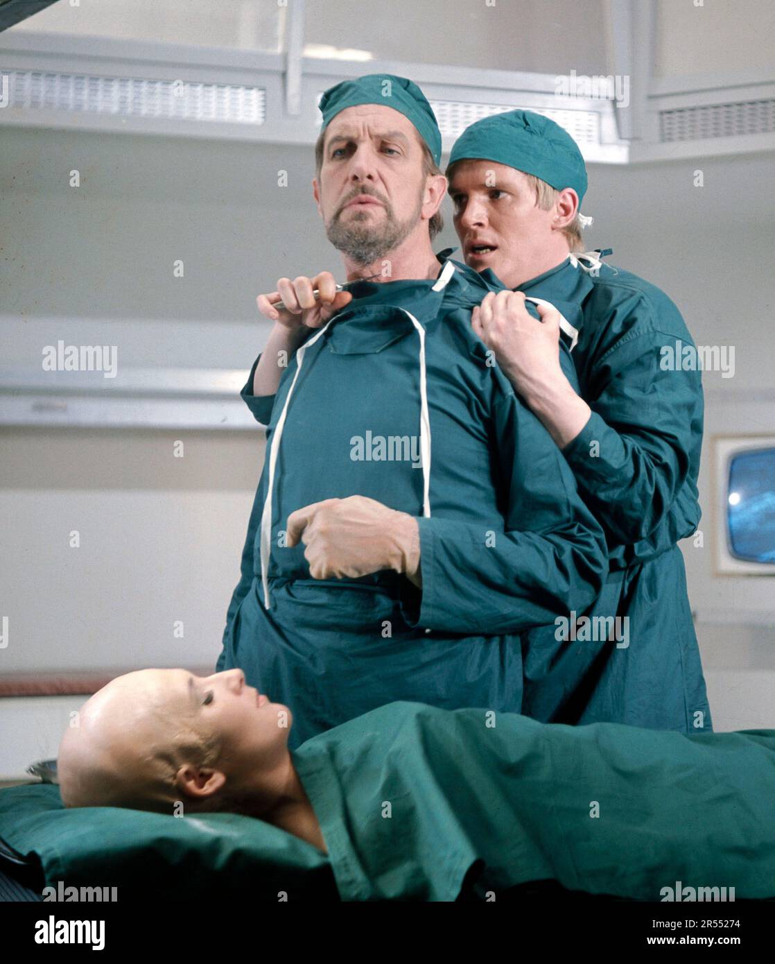 VINCENT PRICE and CHRISTOPHER MATTHEWS in SCREAM AND SCREAM AGAIN (1970 ...