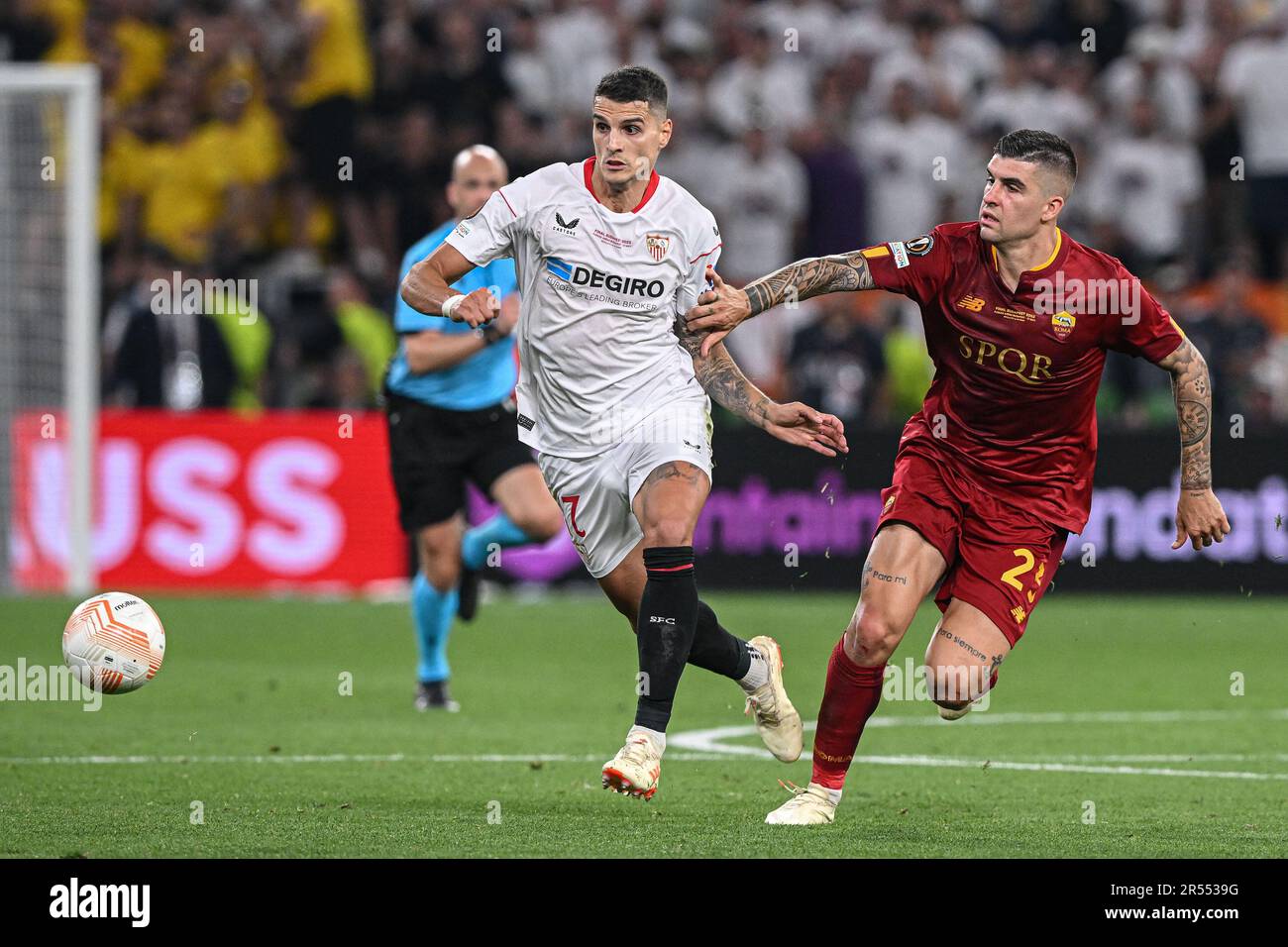 Budapest, Hungary, 31/05/2023, Erik Lamela (17 Sevilla) and Gianluca ...