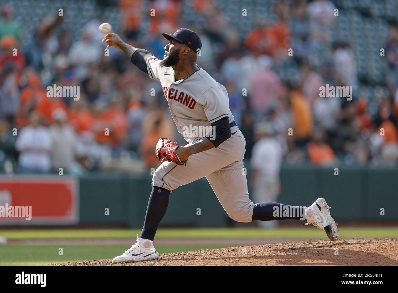 Baltimore, MD, USA; Cleveland Guardians relief pitcher Enyel De Los ...