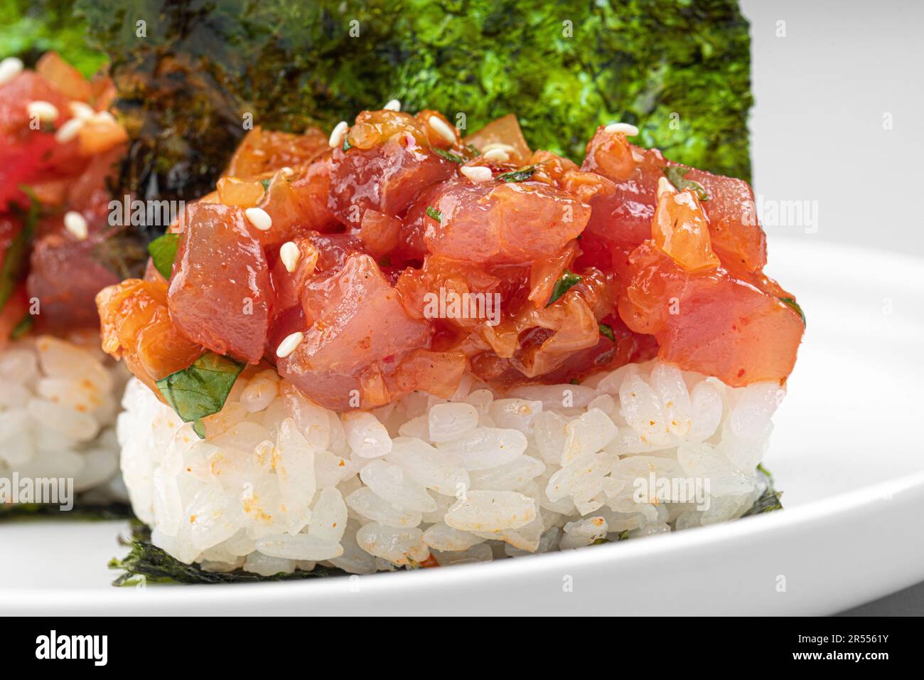 Spicy tuna hand rolls hi-res stock photography and images - Alamy