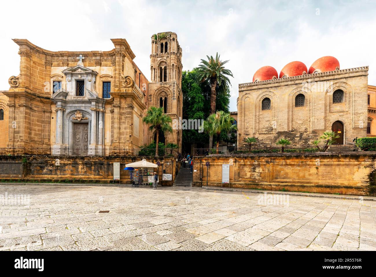 Three red cupolas hi-res stock photography and images - Alamy