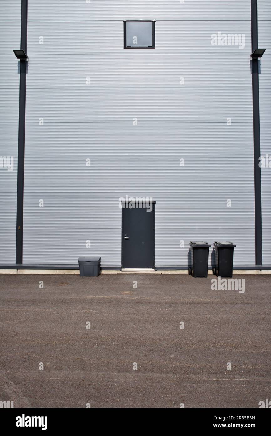 Grey trash cans hi-res stock photography and images - Alamy
