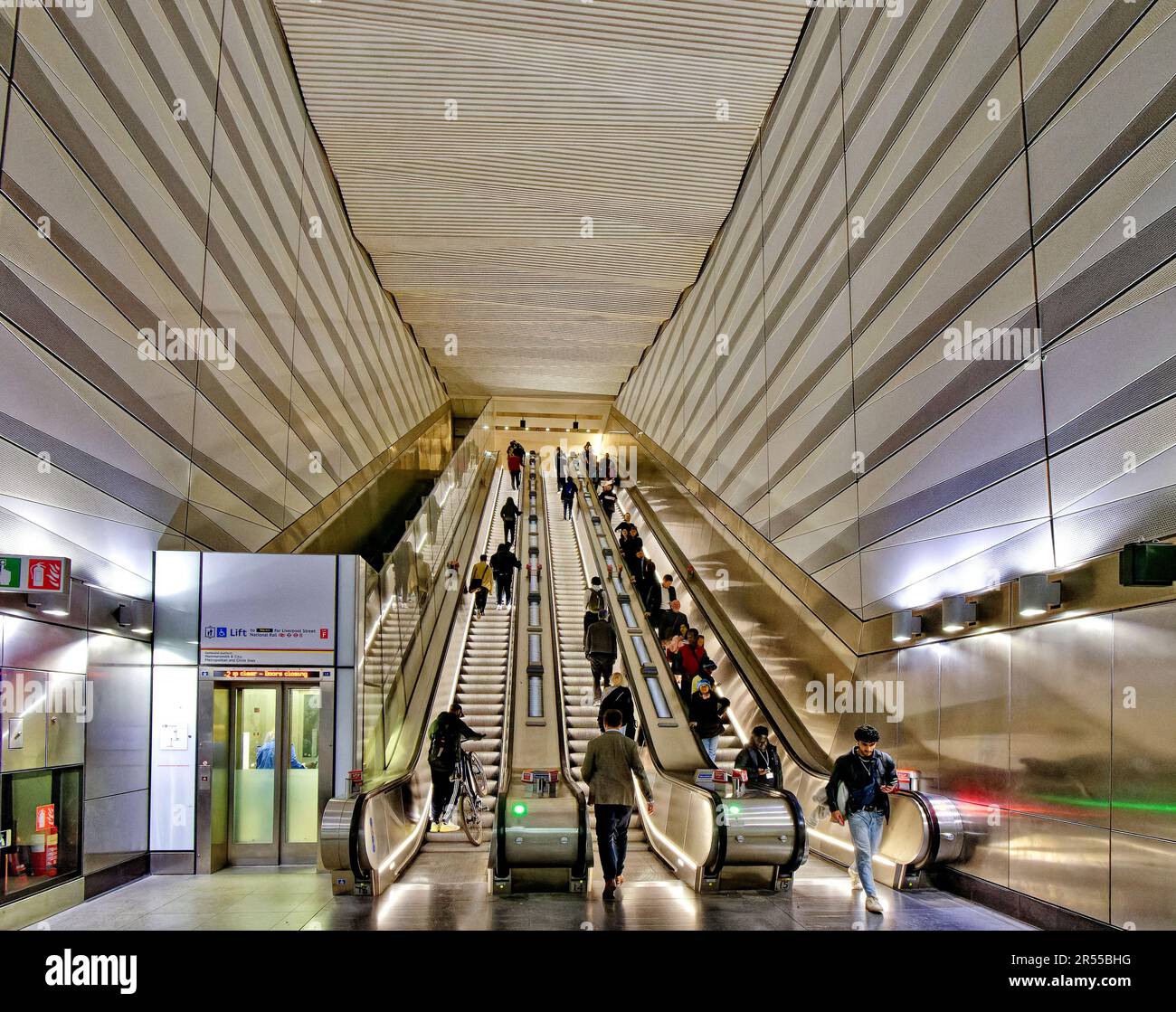 Elizabeth line a new underground line for London modern lifts and ...