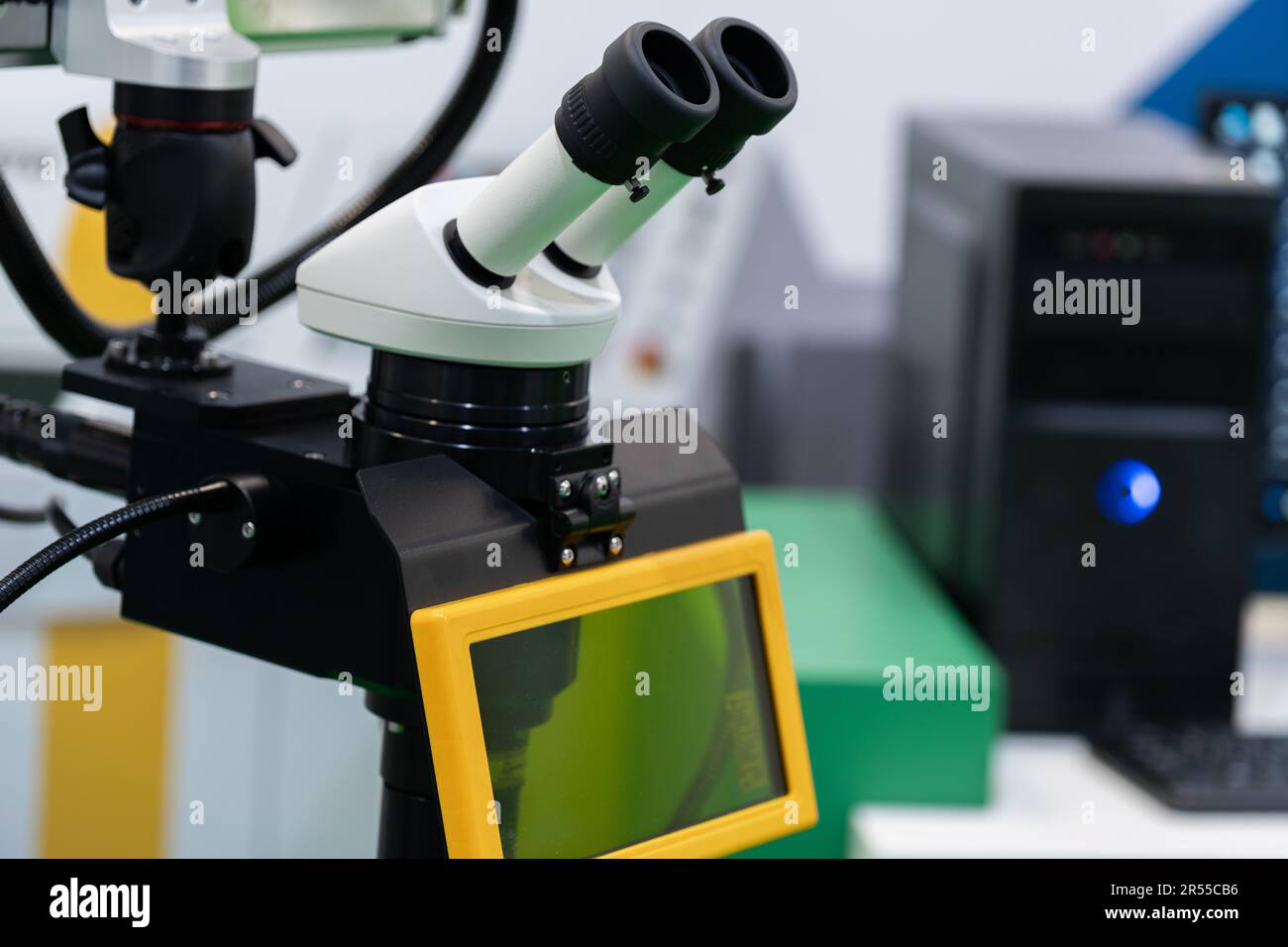 Optic machine for precise measurement of part size and quality ...