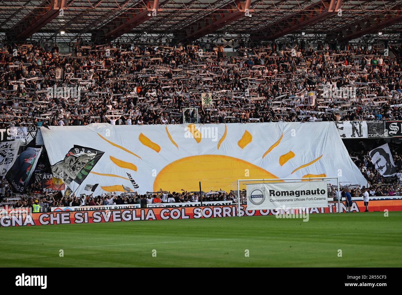 Curva c hi-res stock photography and images - Alamy