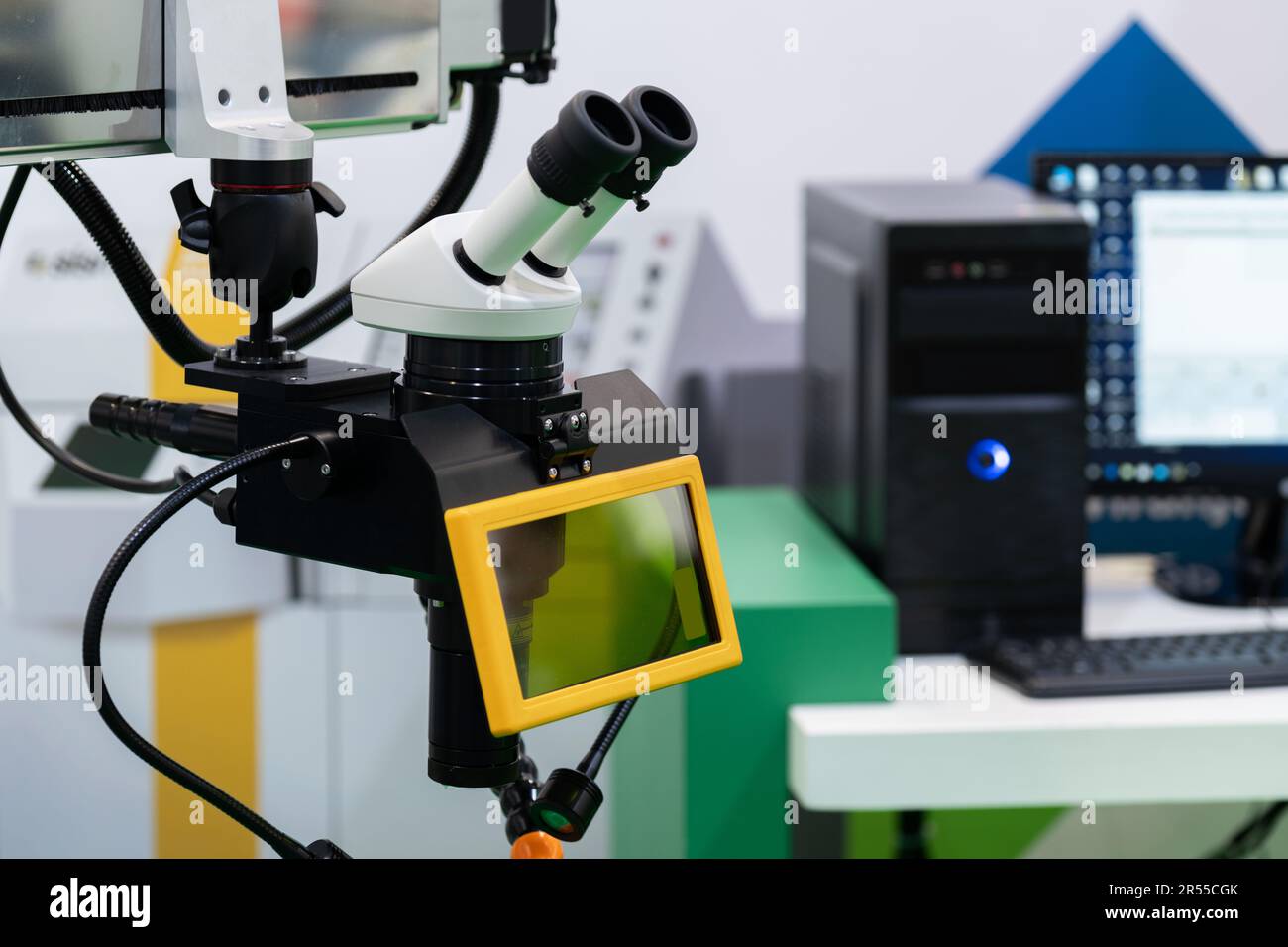 Optic machine for precise measurement of part size and quality ...