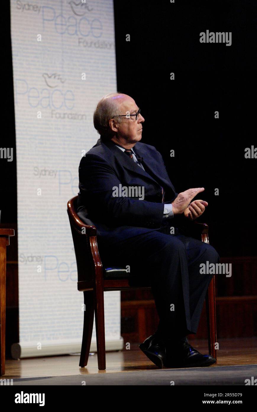 Hans Blix, the former chief UN weapons inspector, is awarded the Sydney ...