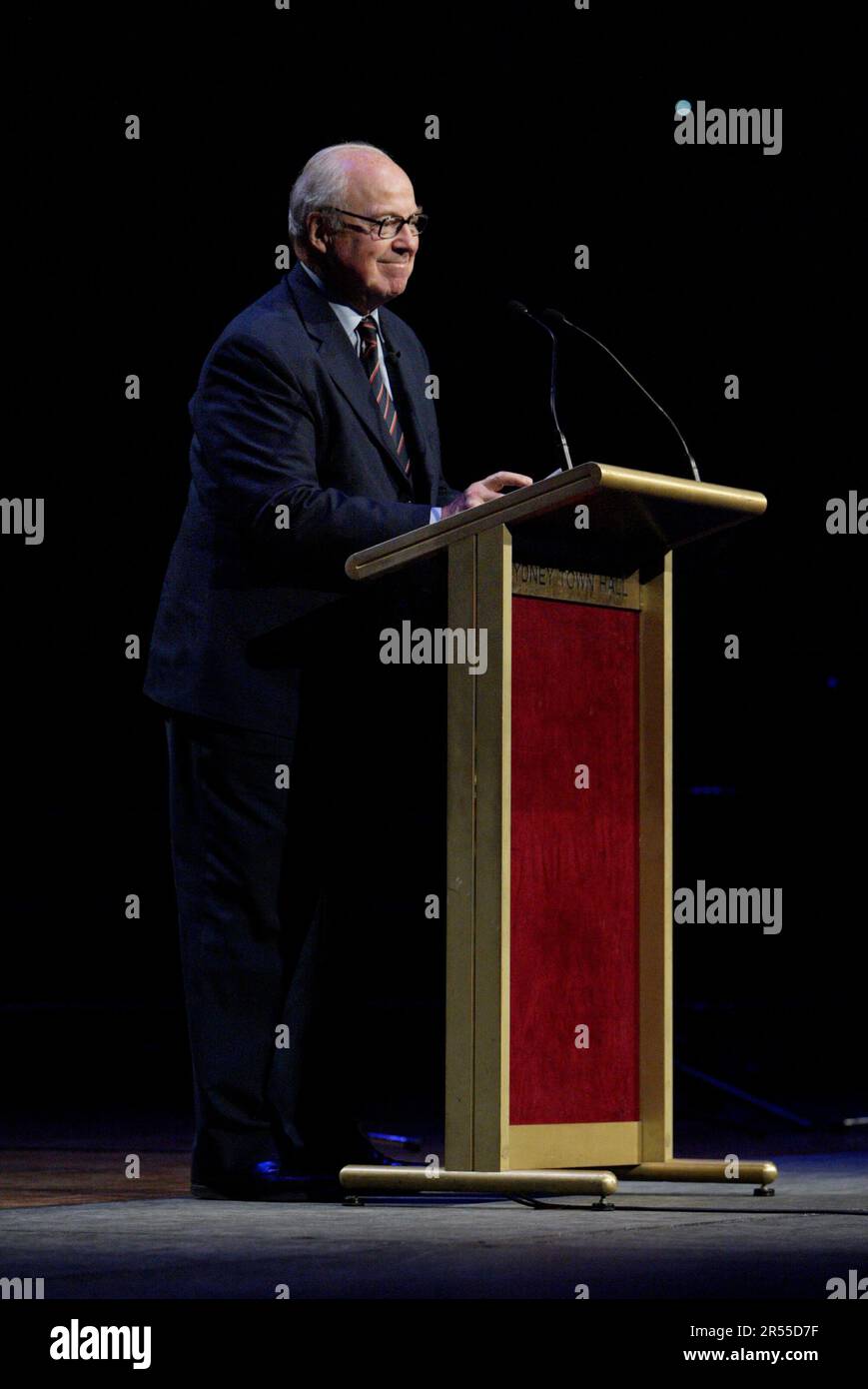 Hans Blix, the former chief UN weapons inspector, is awarded the Sydney ...
