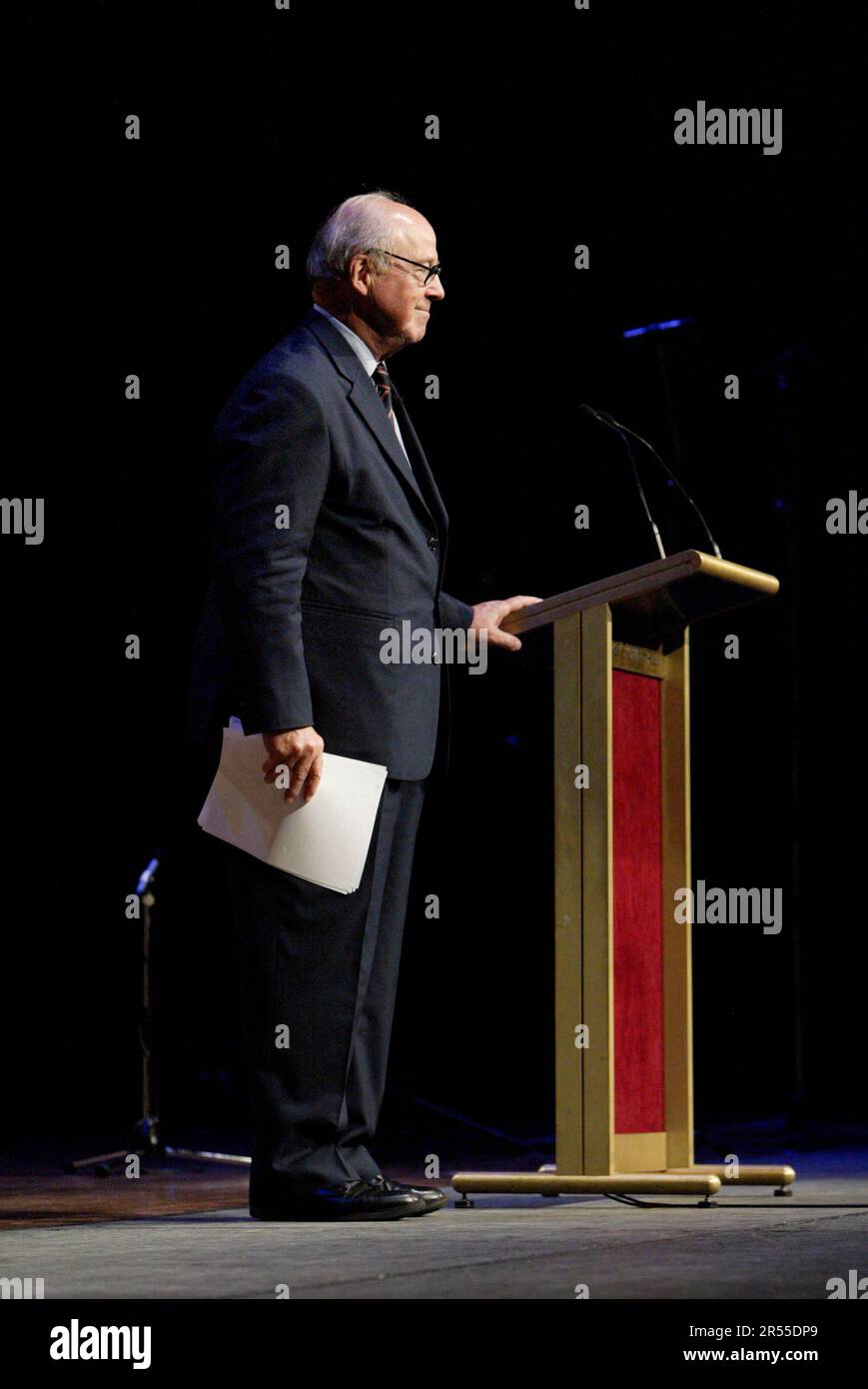 Hans Blix, the former chief UN weapons inspector, is awarded the Sydney ...
